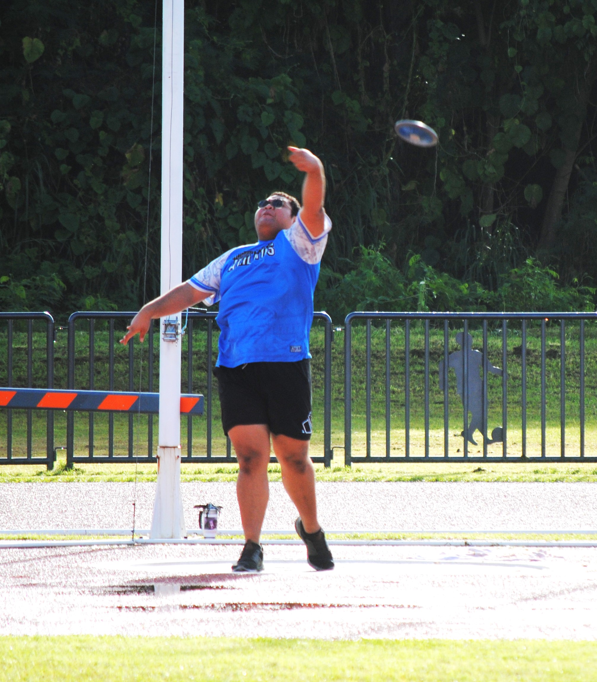 Andrew, Camacho lead discus throw in track & field challenge - Marianas ...