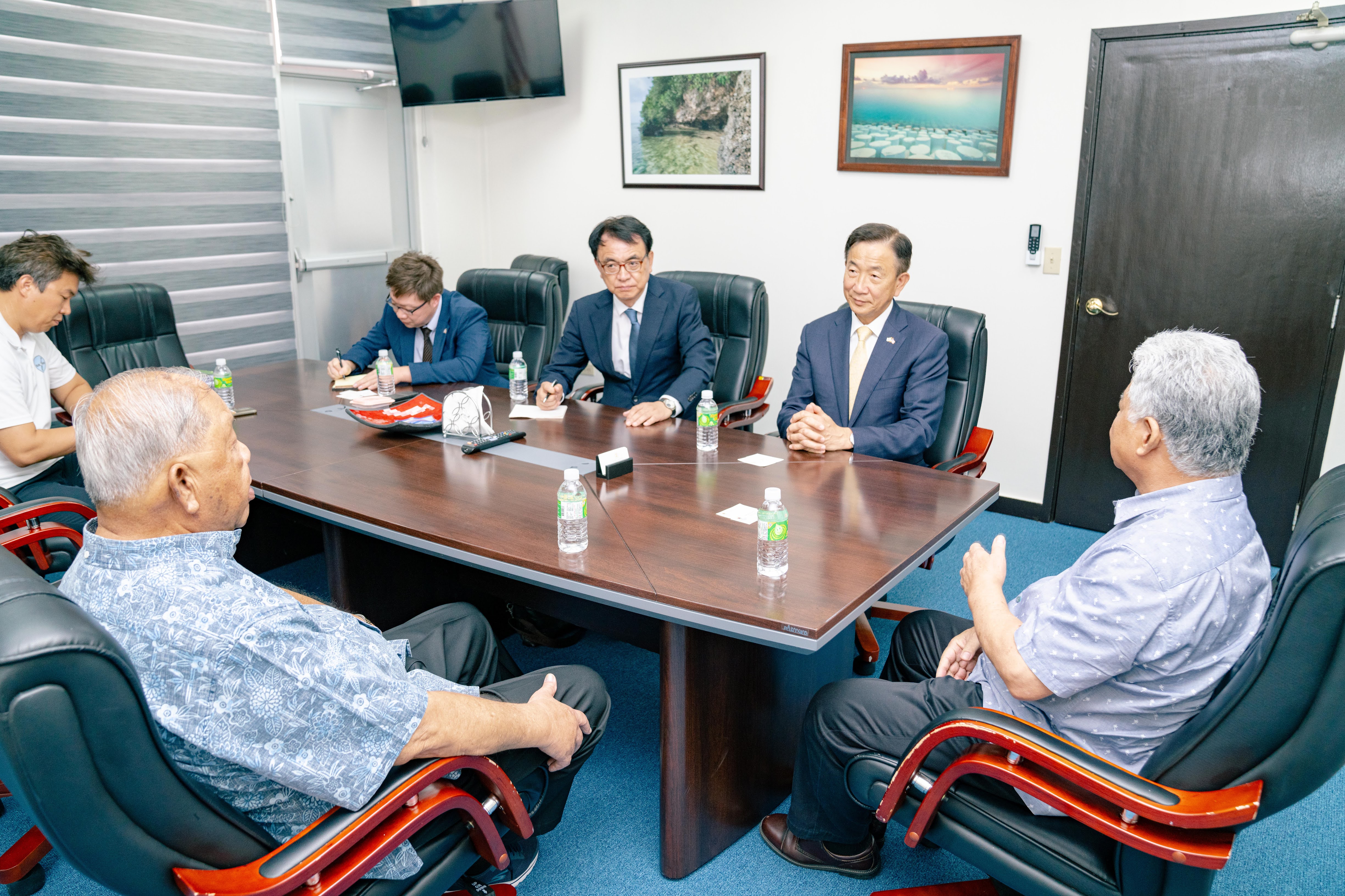 Governor, lt. governor meet with Korean diplomats - Marianas Variety ...