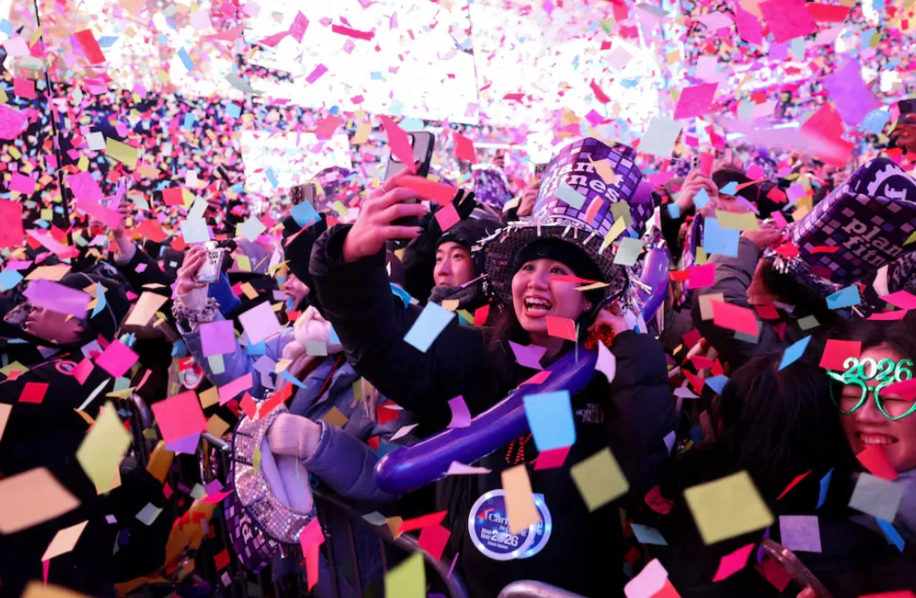 World bids goodbye to 2025 with fireworks and icy plunges - Marianas ...